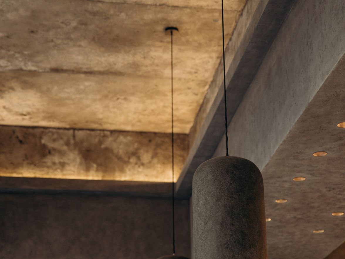 Оформлення салонів від компанії Elf Decor